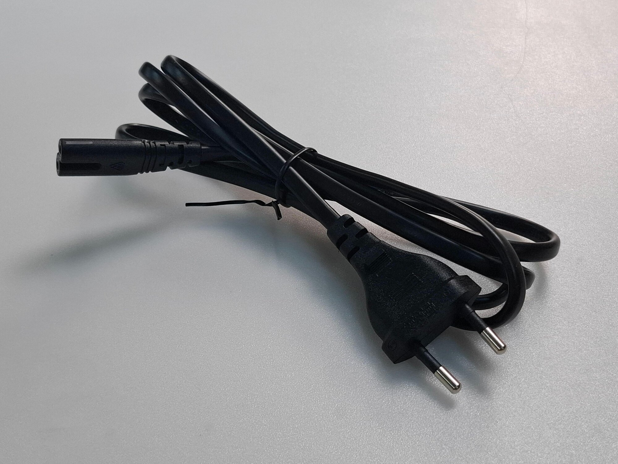 Кабель сетевой универсальный 220V, для телевизора Tuvio TQ75UFGHH12 P: JR745R3HC5Y