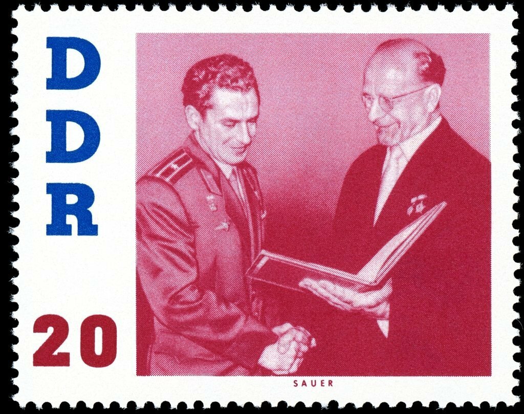 (1961-060) Марка Германия (ГДР) "Титов и Ульбрихт" Визит Титова в ГДР II O