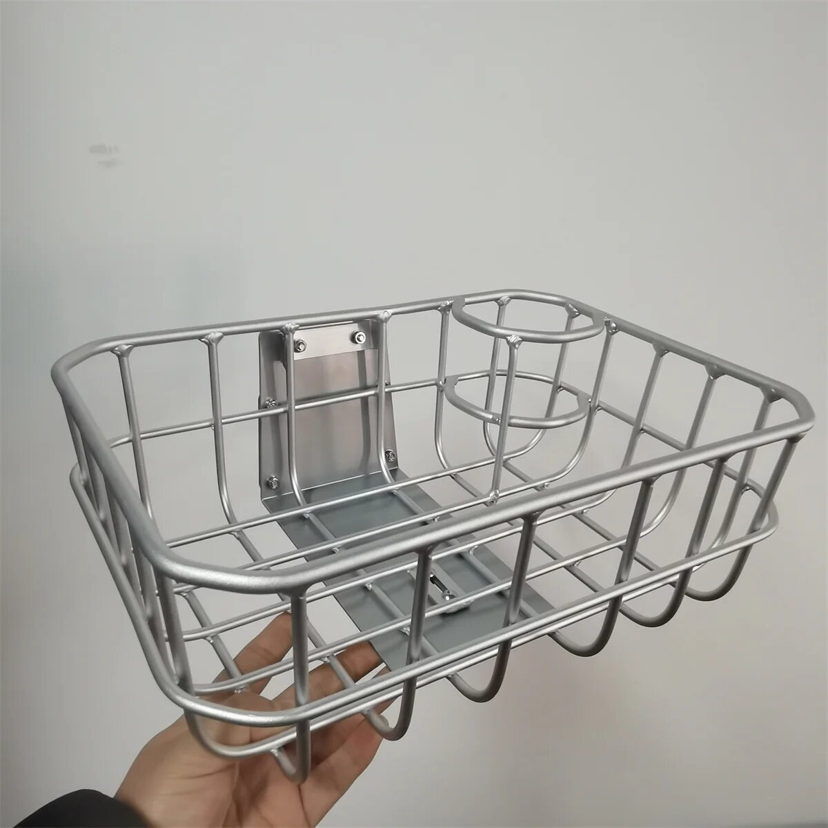 Велокорзина передняя Brompton, алюминий, серебристая с подстаканником