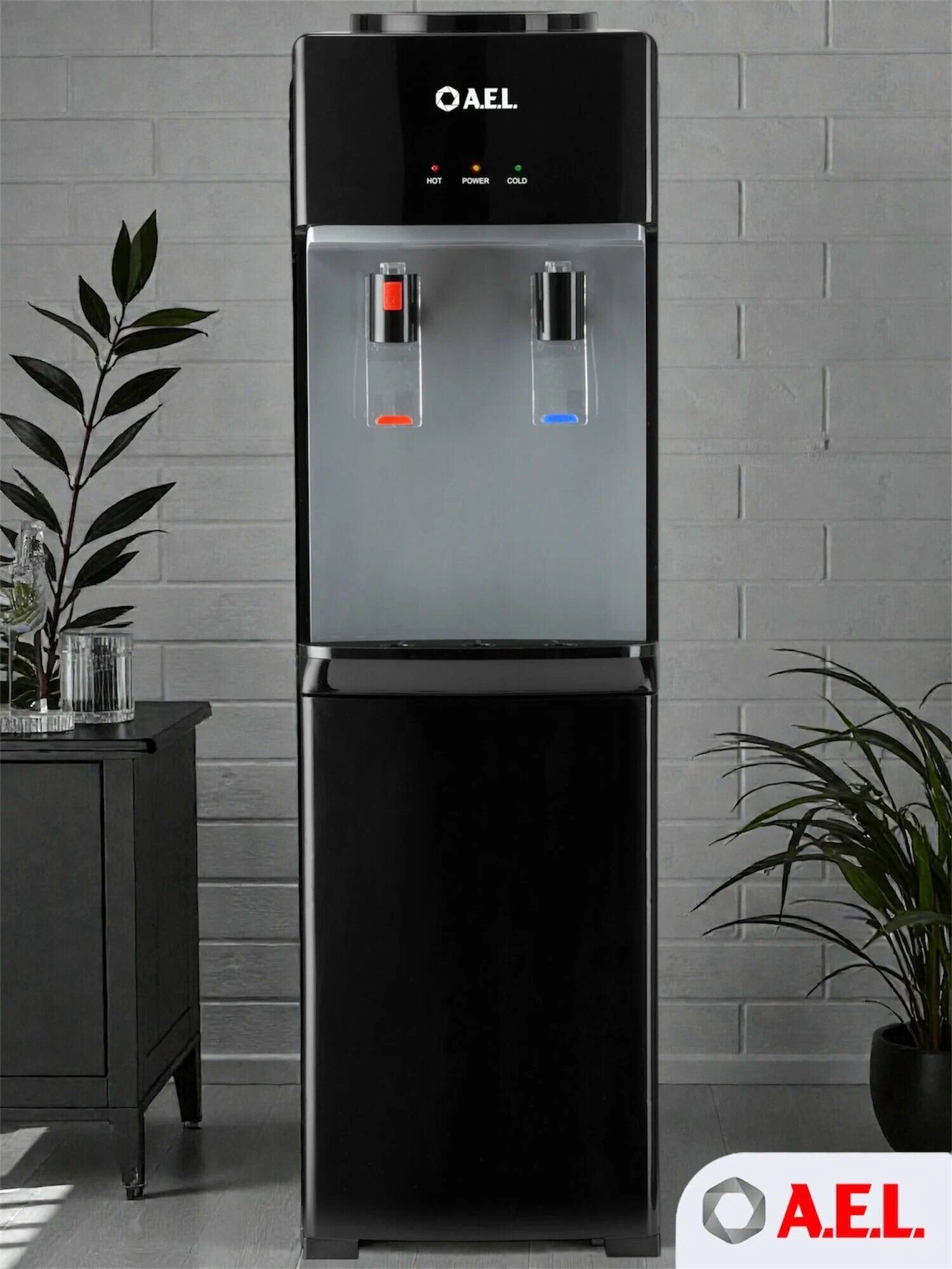 LD-AEL-425 black/silver. Гарантия 12мес. Кулер для воды напольный "с защитой от детей".