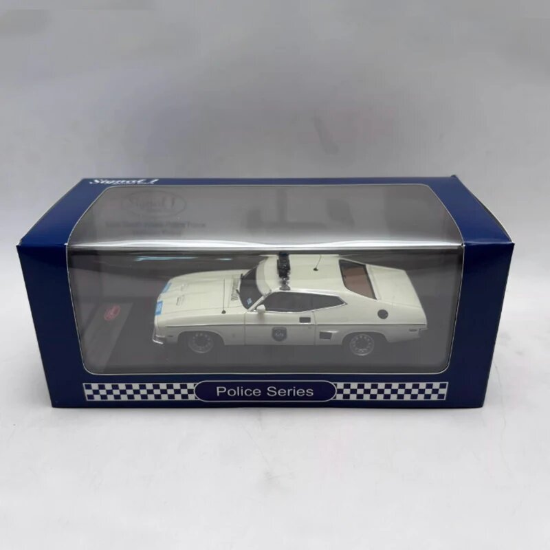 Модель автомобиля Ford Falcon 1:43 Смола