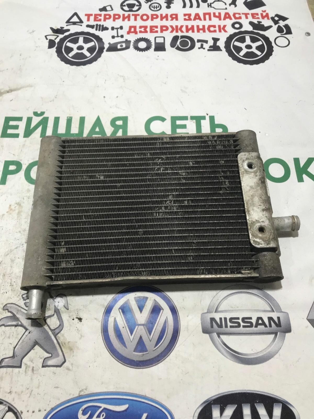 Радиатор масляный Land Rover Range Rover III рестайлинг 2 (2009—2012) PCC500590