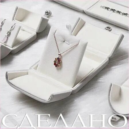 Подарочная коробочка для ювелирных украшений бархатная 10х10х3,5 см, подарочная коробка футляр для ювелирных изделий