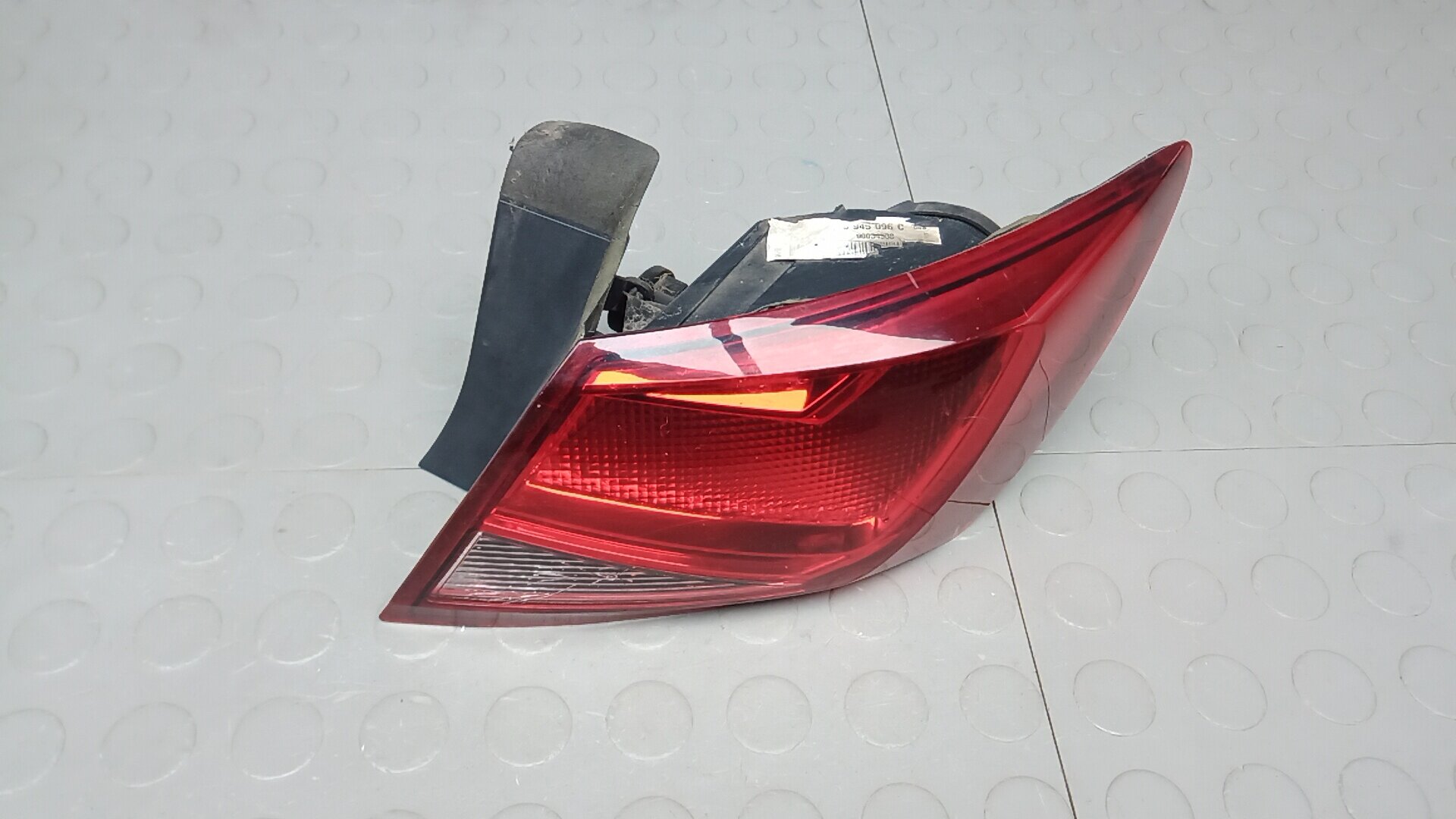Фонарь задний правый SEAT LEON 3