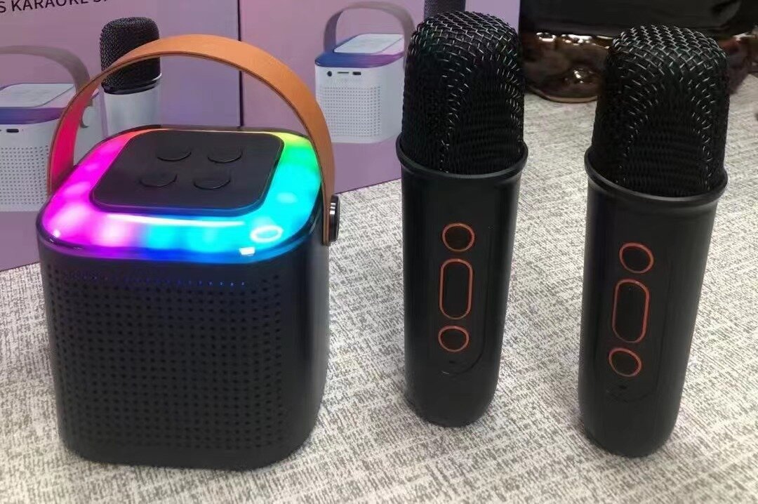 GAW-Y1 портативная блютуз-колонка с двумя микрофонами для детского караоке, семейный комплект для дома, компактный