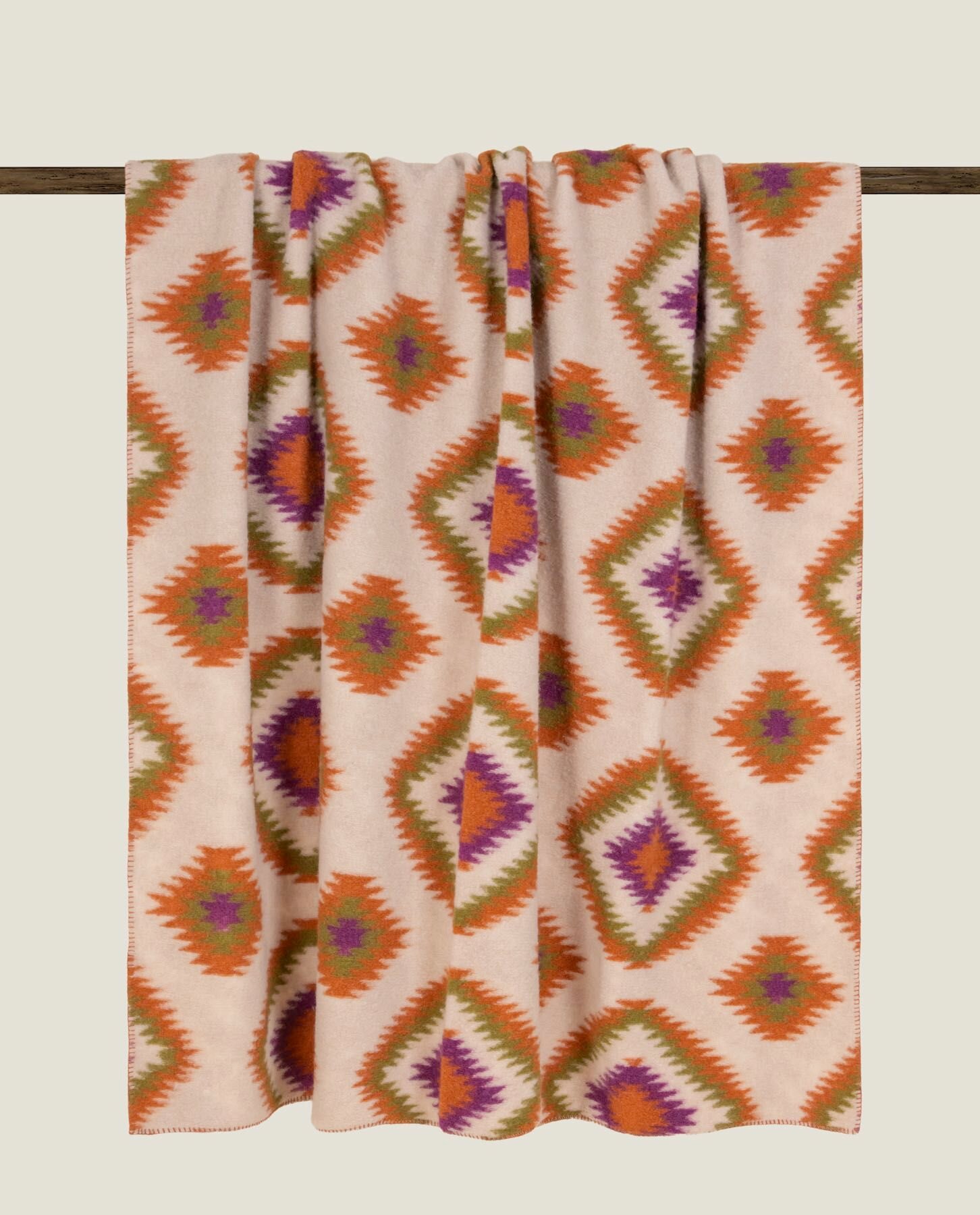 Плед MARY NATIVE CREAM 150x200 шерсть 55% полиэстер 45%, 1070г