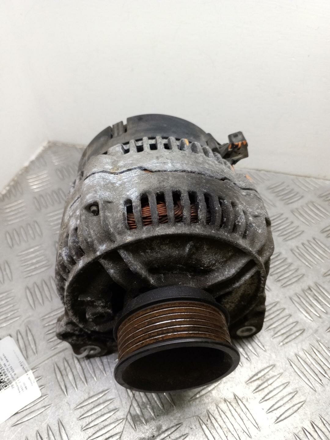 Генератор для Volvo V70 2.5 OEM 9442905