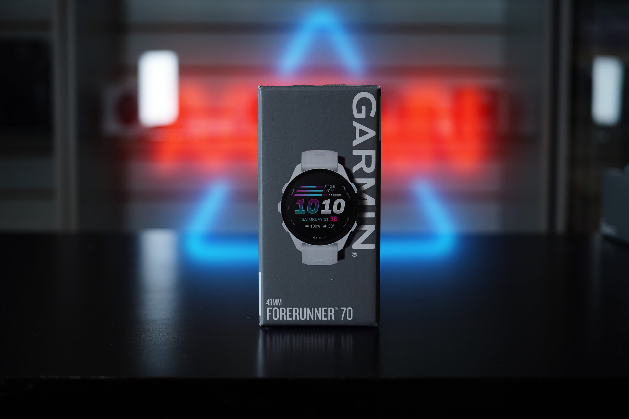 Умные смарт-часы Garmin Forerunner 70 43мм Whitestone 010-04307-01