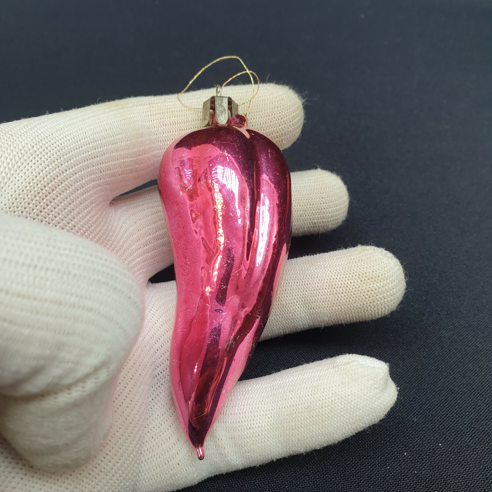 Елочная игрушка винтажная, СССР. Стекло, подвеска в форме перца розового цвета