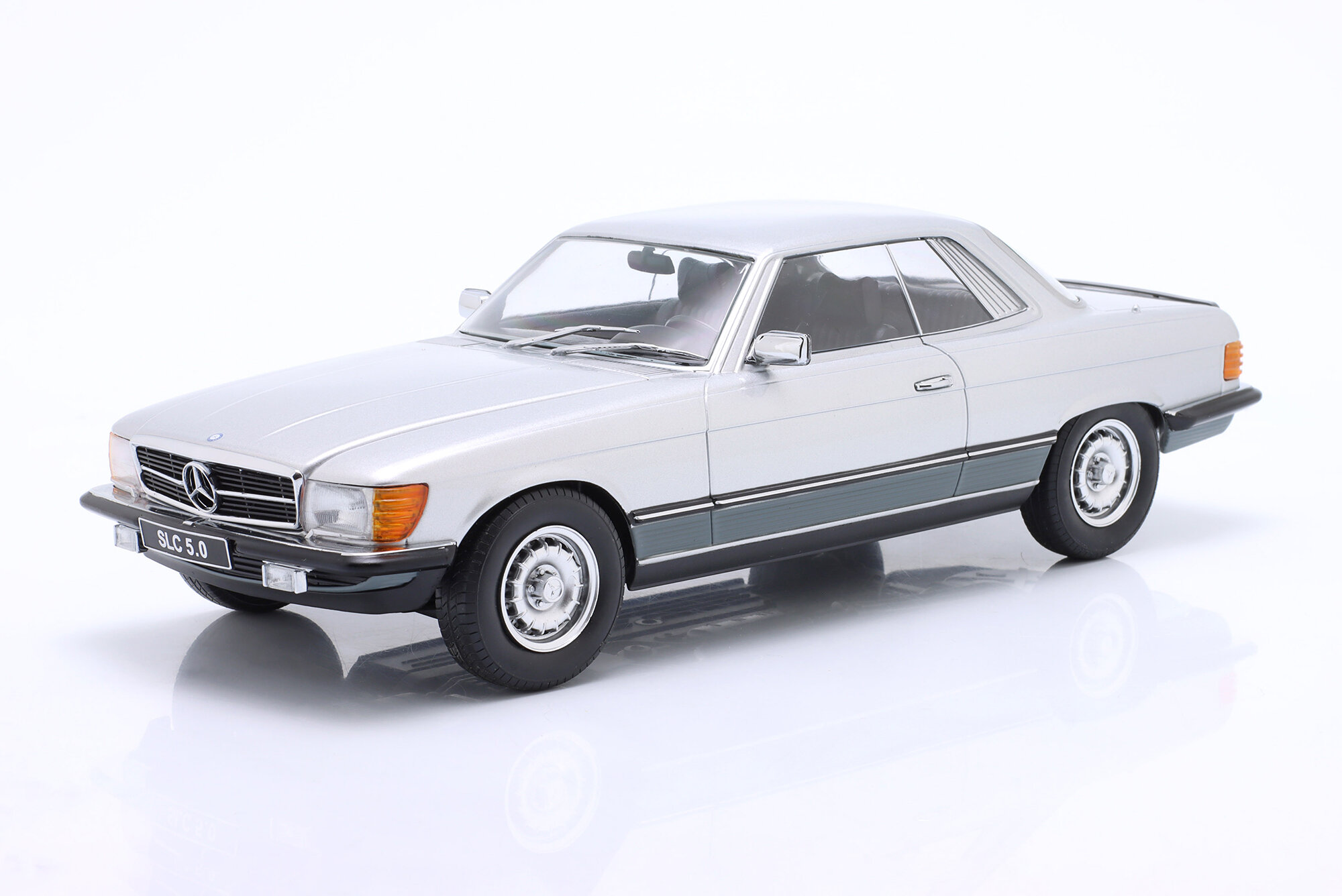 Модель коллекционная KK-SCALE Mercedes 450 slc 5.0 C107 1980 silver