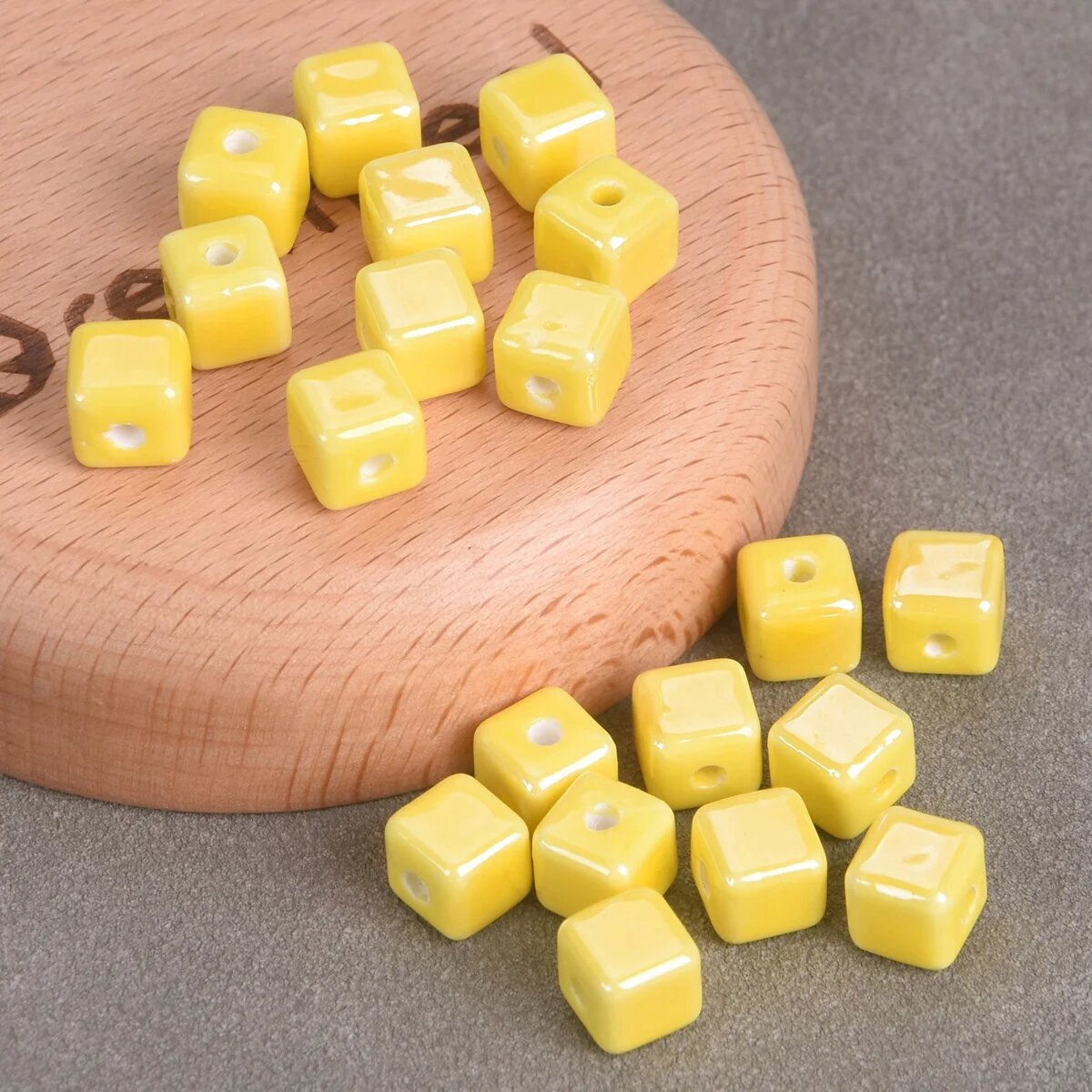Керамические бусины кубической формы 20 шт. 10mm, 9 Yellow