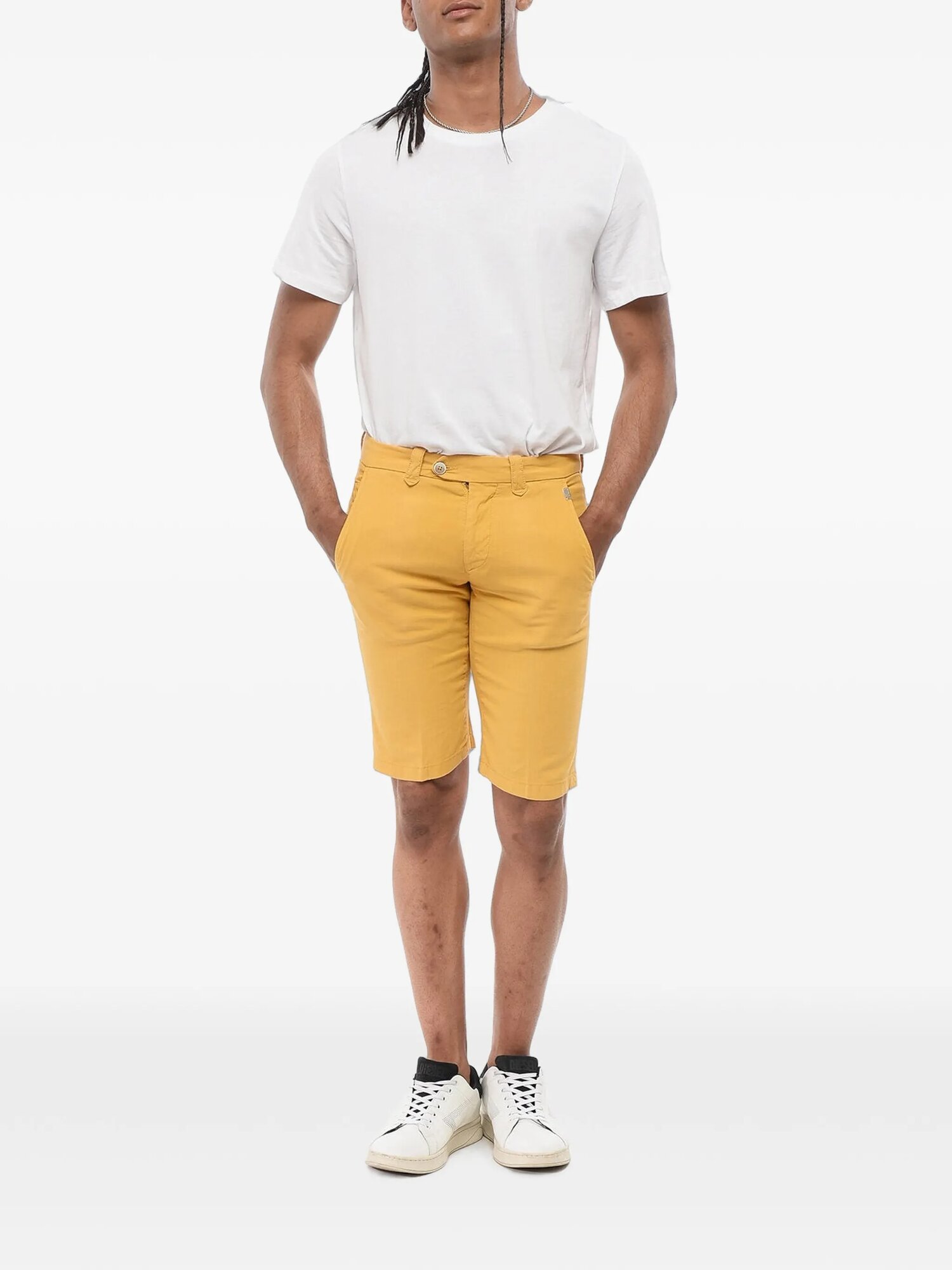 Шорты Corneliani Button-fastening chino shorts, размер 44, светло-желтый — фото 1