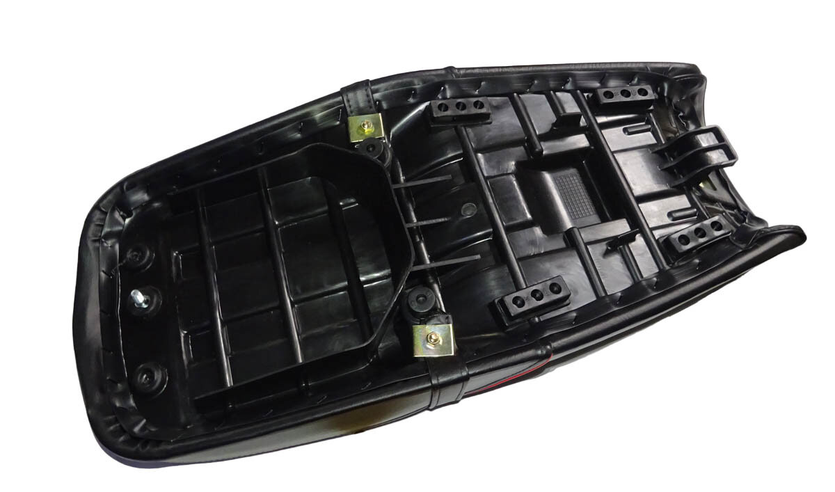 Седло COMBAT 650 (41161851)