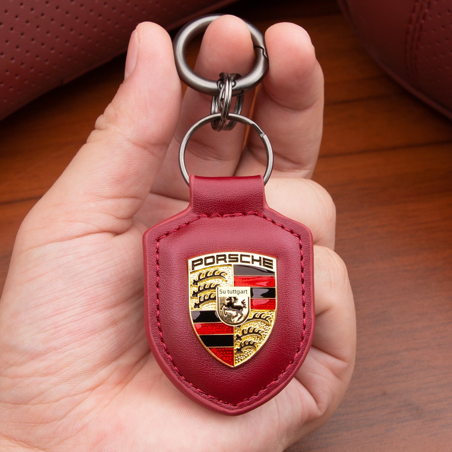 Ключевой брелок Porsche из натуральной кожи с щитом - бордо-красный - премиум аксессуар для ключей