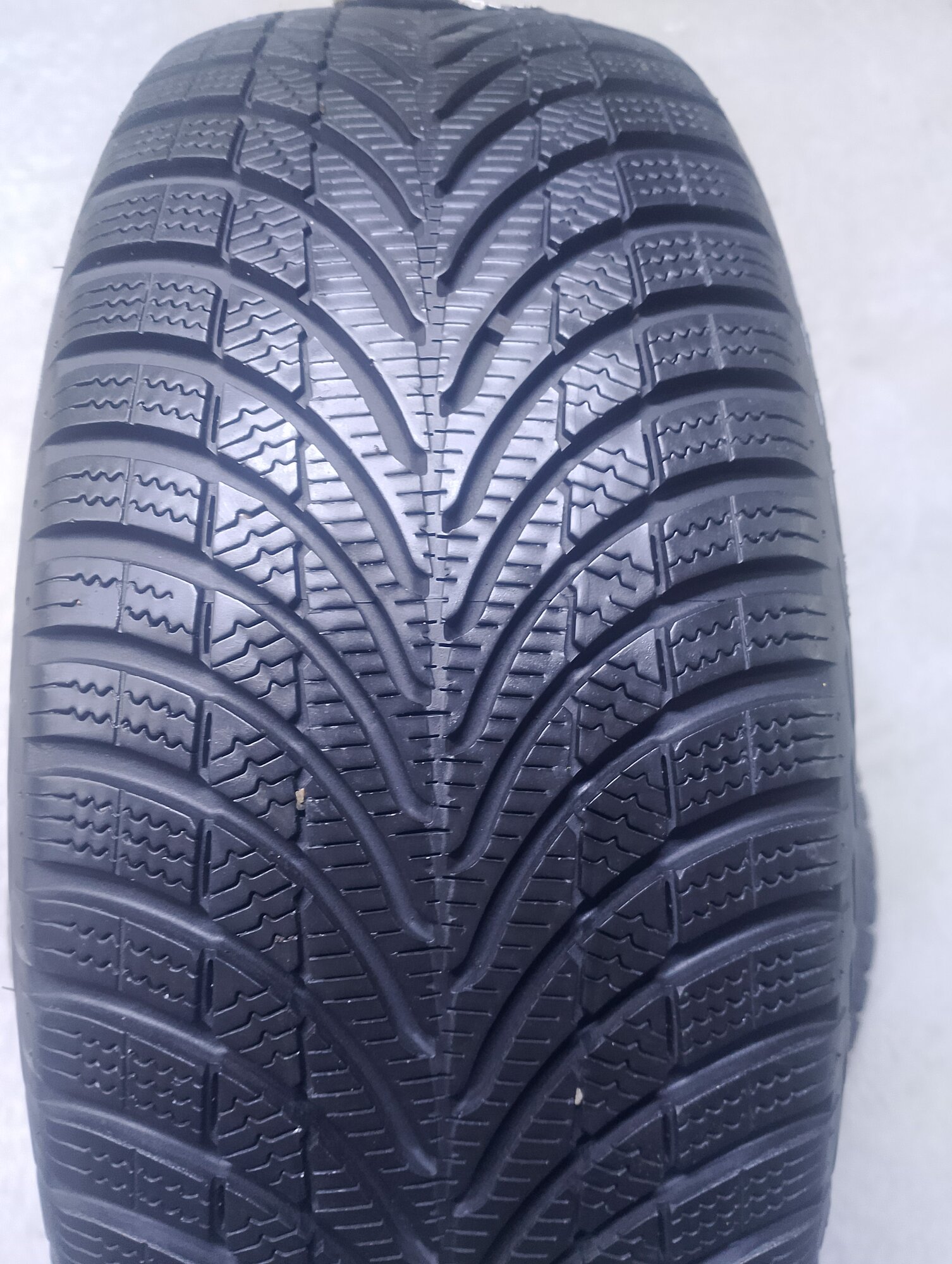 Apollo Alnac Winter 205/55 16