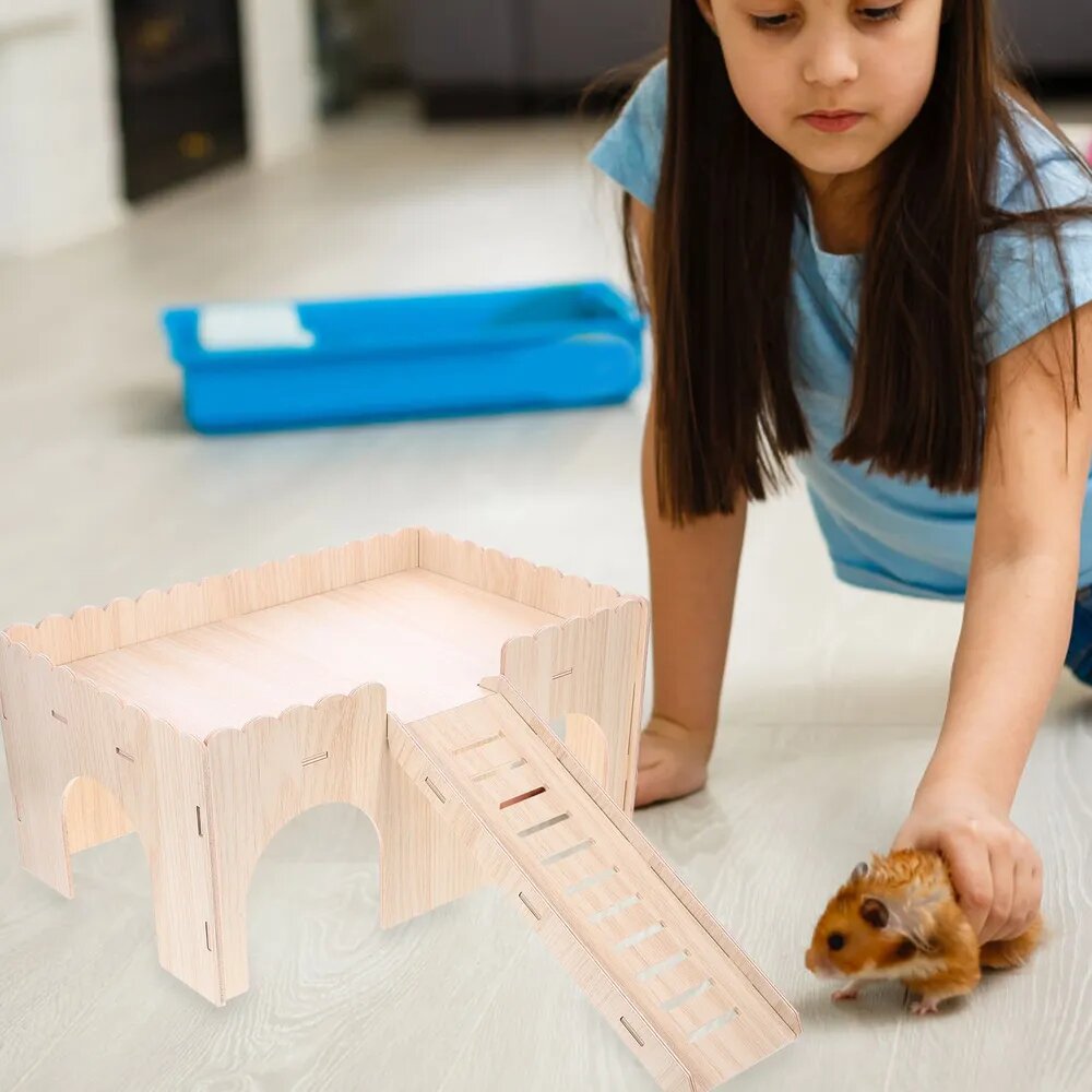 Деревянный вольер с горкой для хомяков, шиншилл и мелких грызунов