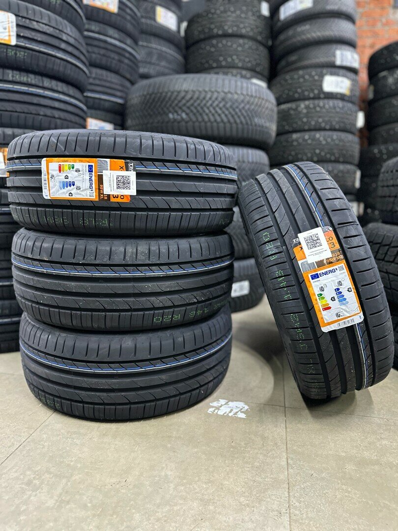 Автошины Tracmax X-Privilo TX3 235/55 R20 105W