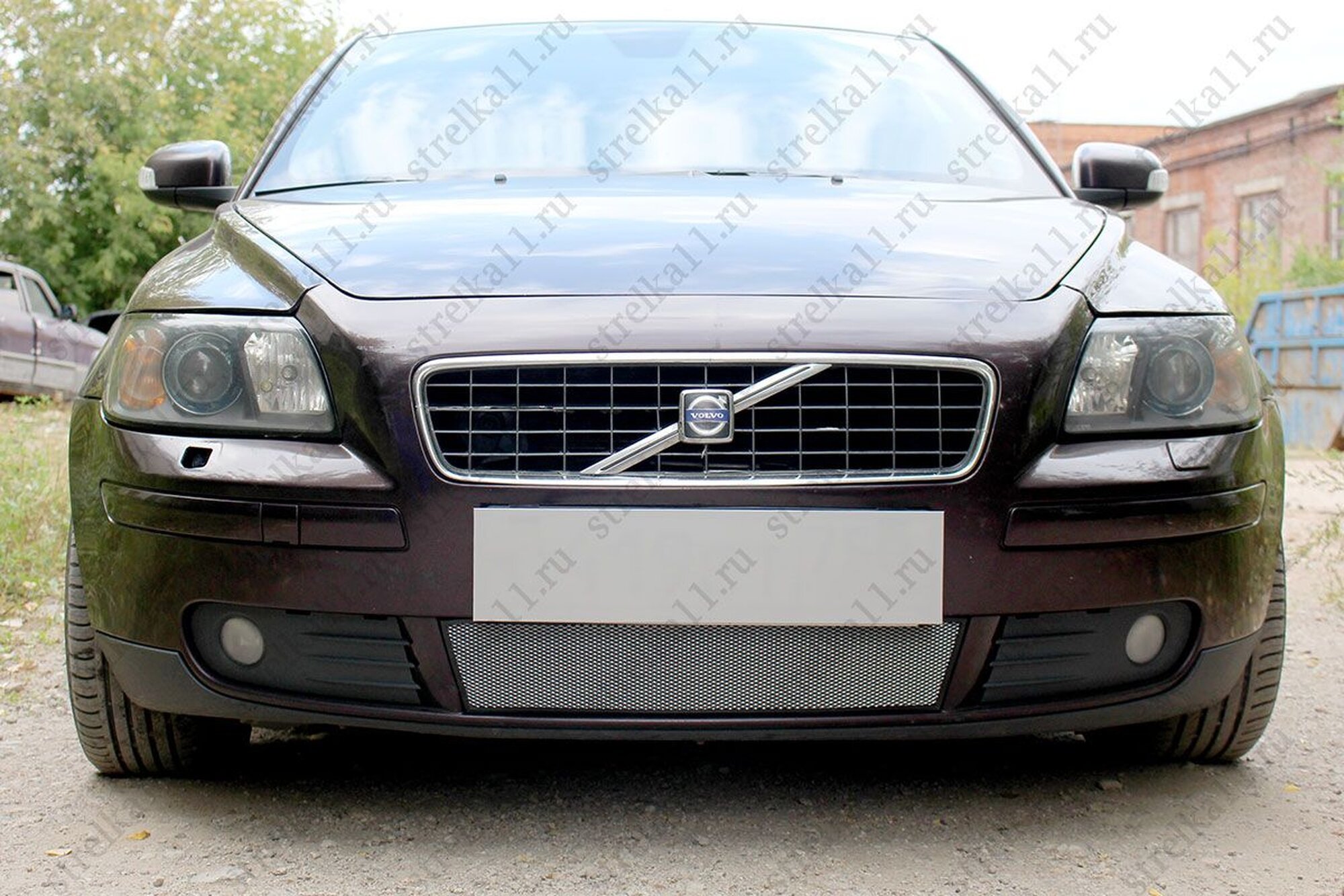 Защитная сетка радиатора с окантовкой и защелками для VOLVO S40 II 2003-2007, хром