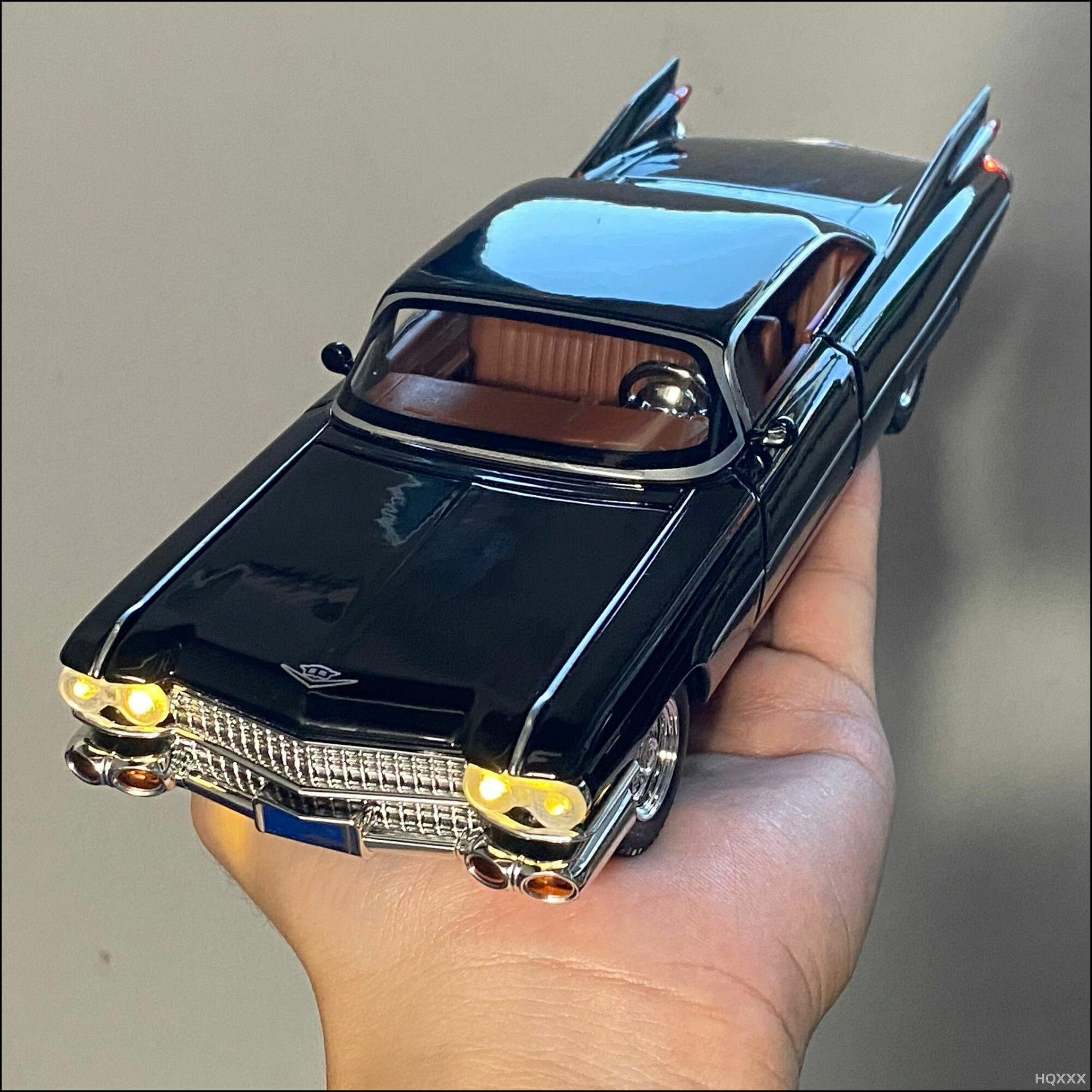 Машинка металлическая инерционная Масштаб 1:24 Eldorado Biarritz 1959 Series 62 Детская игрушка модель С звуком и светом