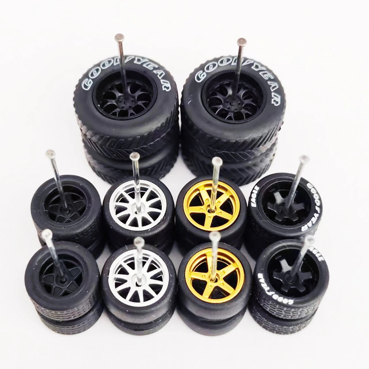 Колеса и шины 1/64, 5 шт, mix set O