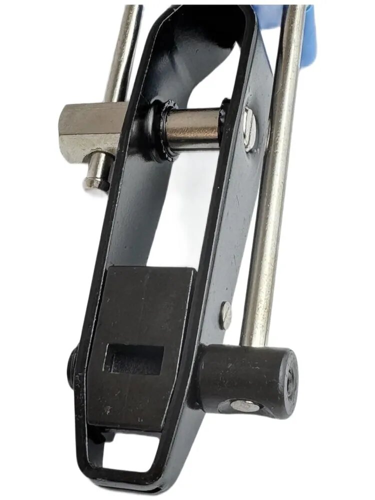 Приспособление для установки, затягивания ленточных хомутов шруса с резаком