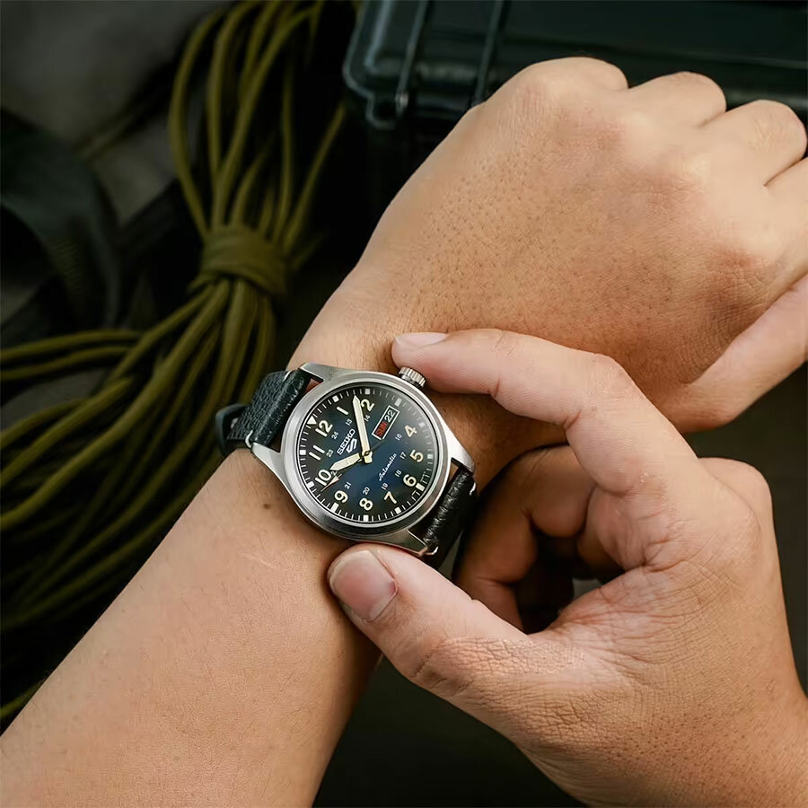 Наручные часы SEIKO 5 Sports, черный, серебряный, синий — фото 1