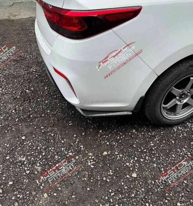 Элероны клыки KIA RIO 4 черный глянец