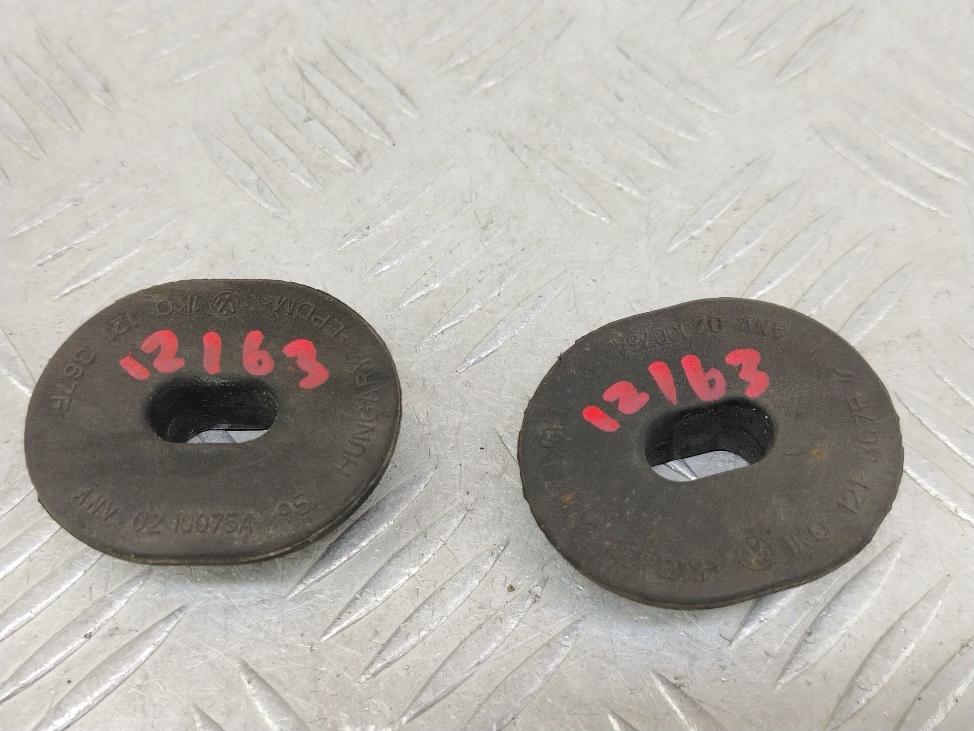 Подушка радиатора SEAT Altea рест. 5P 2012 1K0121367F