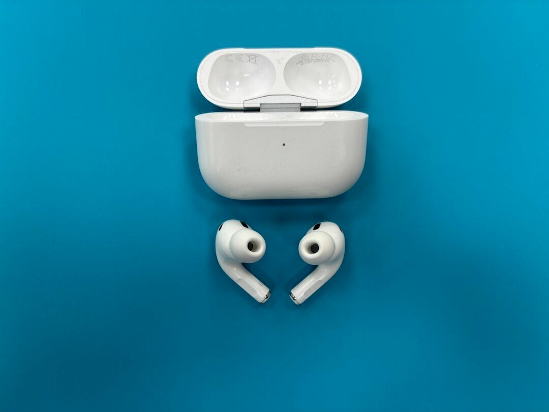 Беспроводные наушники Apple AirPods Pro 2, USB-C, White Б\У уценка