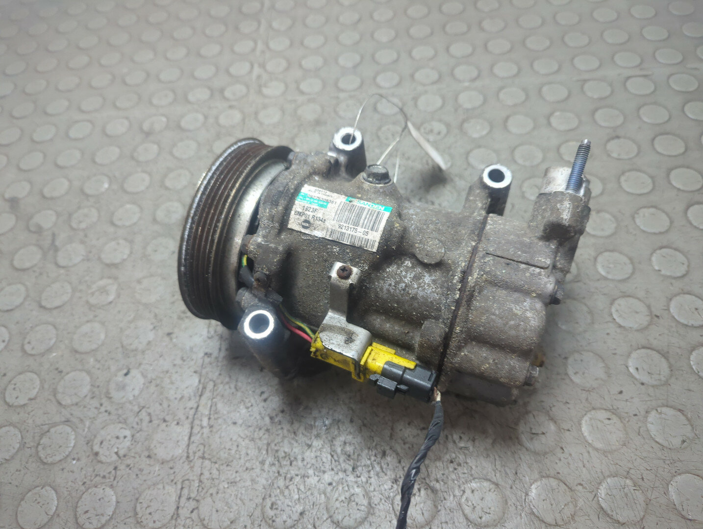 Компрессор кондиционера Mini Cooper (R56/R57) Б/У