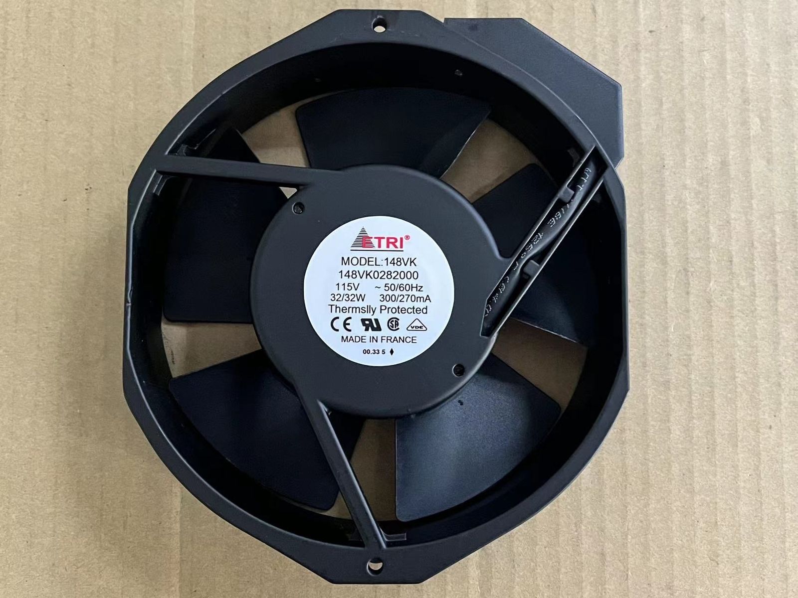 Подходит для ETRI 148VK0282000 осевой вентилятор 172 * 150 * 38 115V Хорошее качество -