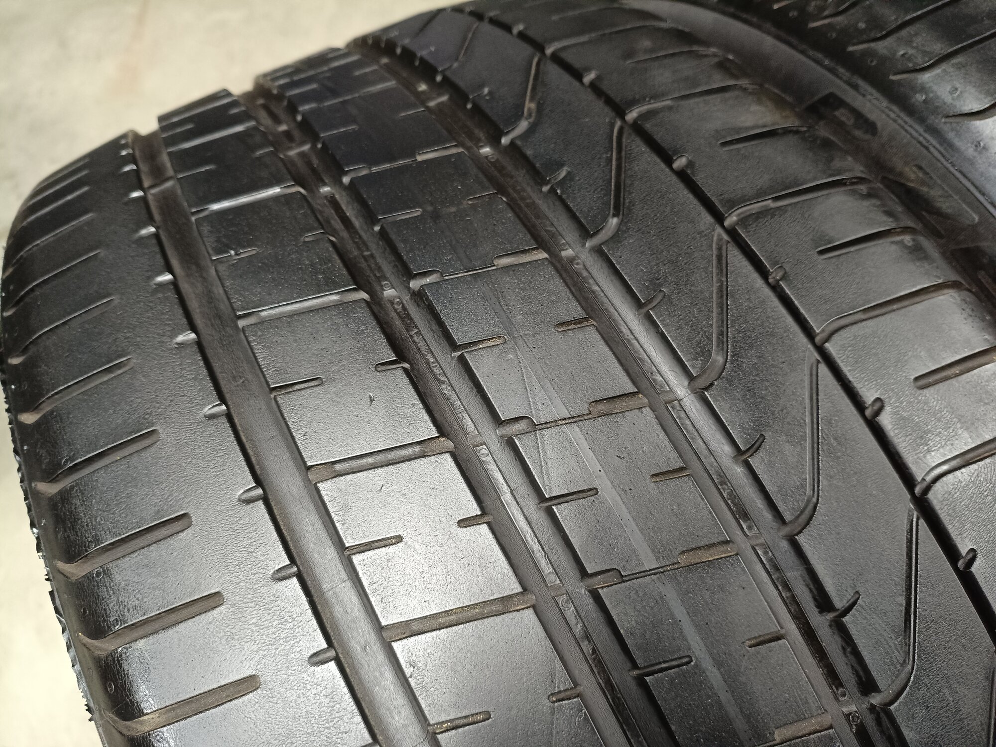 Pirelli P Zero 315/30 R22 107Y — фото 1
