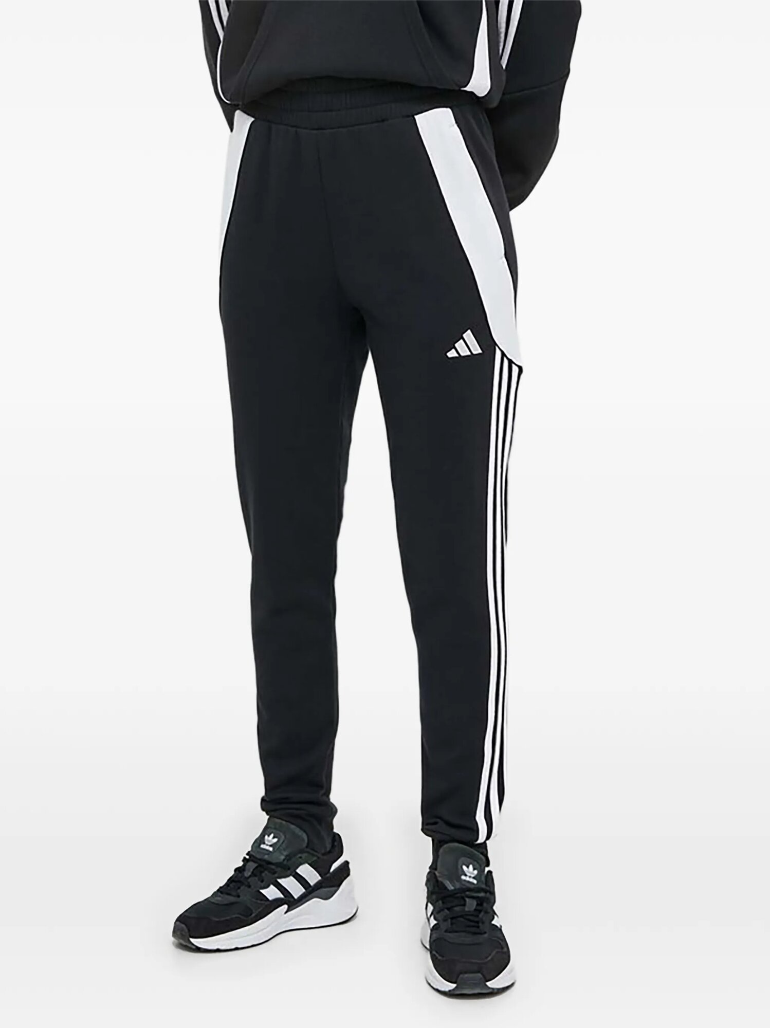 Брюки adidas Stripe-detail track pants, размер 4 UK