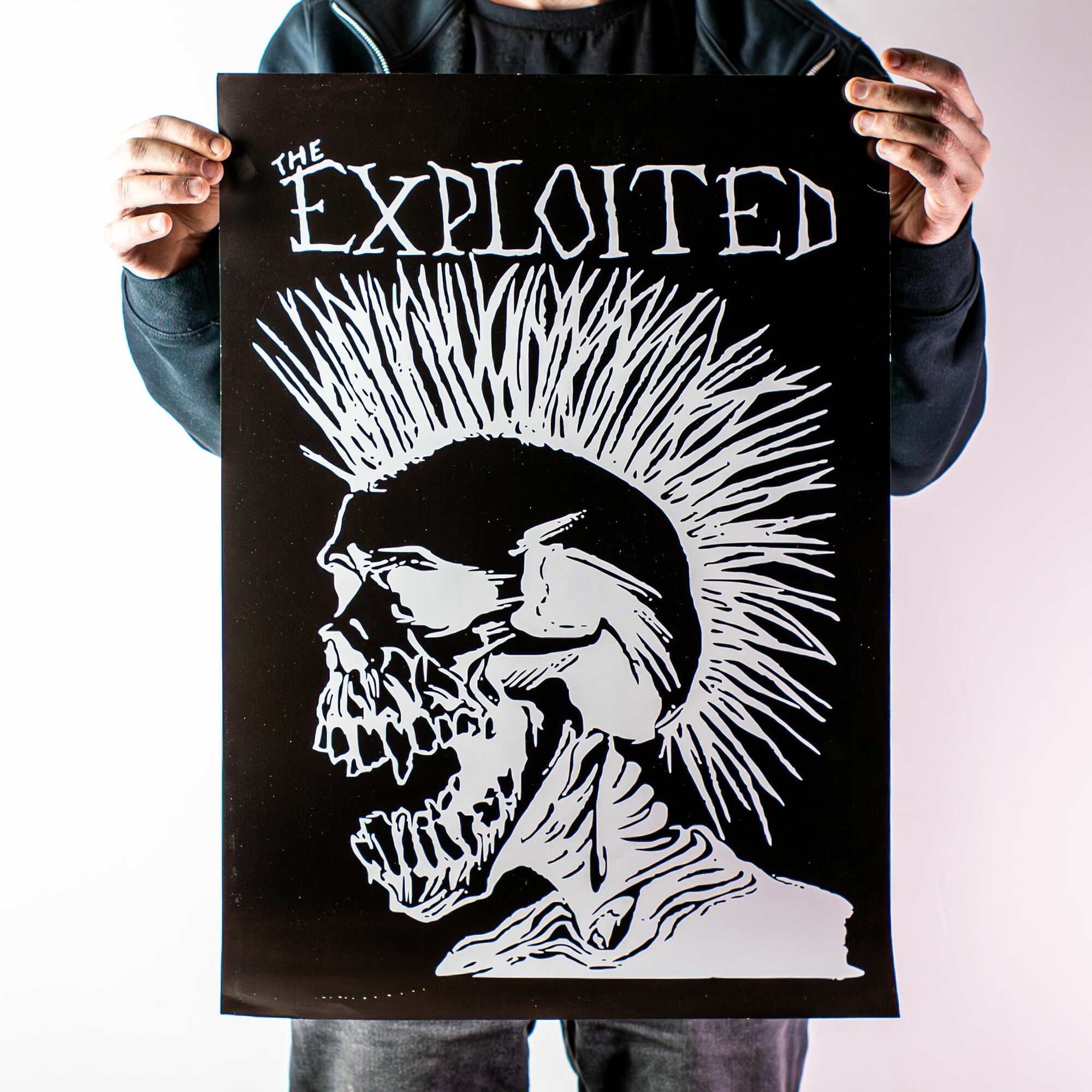 THE EXPLOITED. Постер 42 х 60 см. Мелованная бумага, офсетная печать. Плотность бумаги 130 г/м2 (как обложка компакт-диска). Поставляется в прочном картонном тубусе