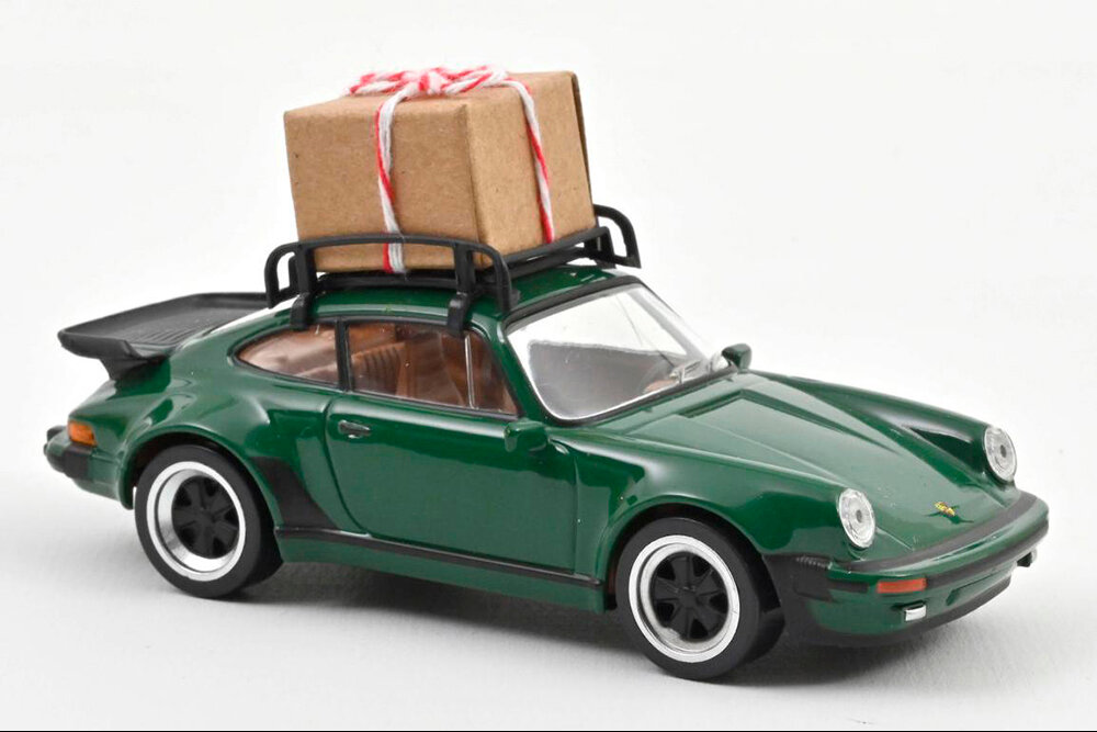 Модель коллекционная NOREV Porsche 911 turbo (рождественский подарок на крыше) 1978 green christmas