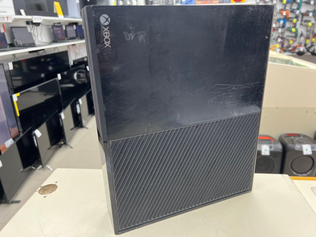 Игровая приставка Microsoft Xbox One, 500GB, черный, Б/У, Уценка