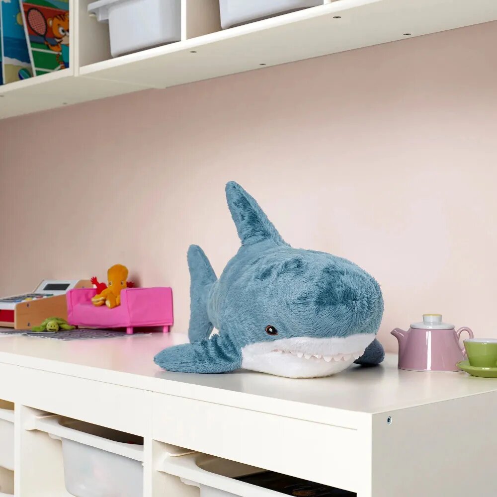 Мягкая игрушка IKEA BLAHAJ V8K, полиэстер, синий, для детей, артикул 3595566305