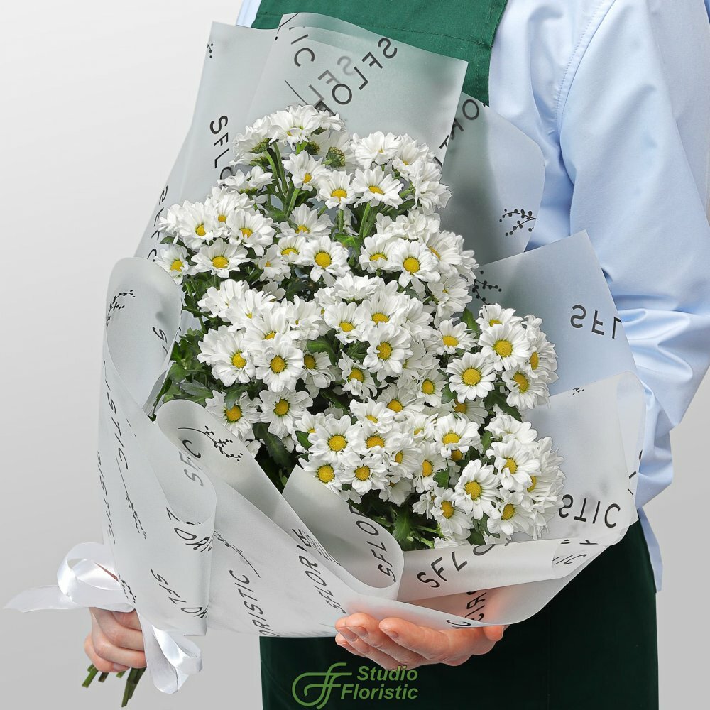 Букет Studio Floristic "Верное сердце", хризантемы Сантини, 9 шт
