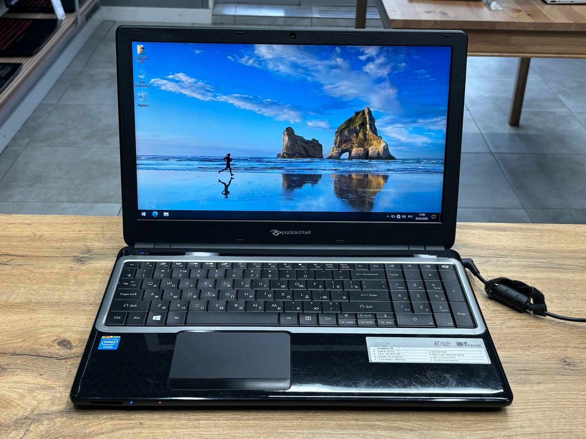 ноутбук Packard Bell/Intel celeron 2955u/4GB /320GB /Win 10Pro. Товар уцененный