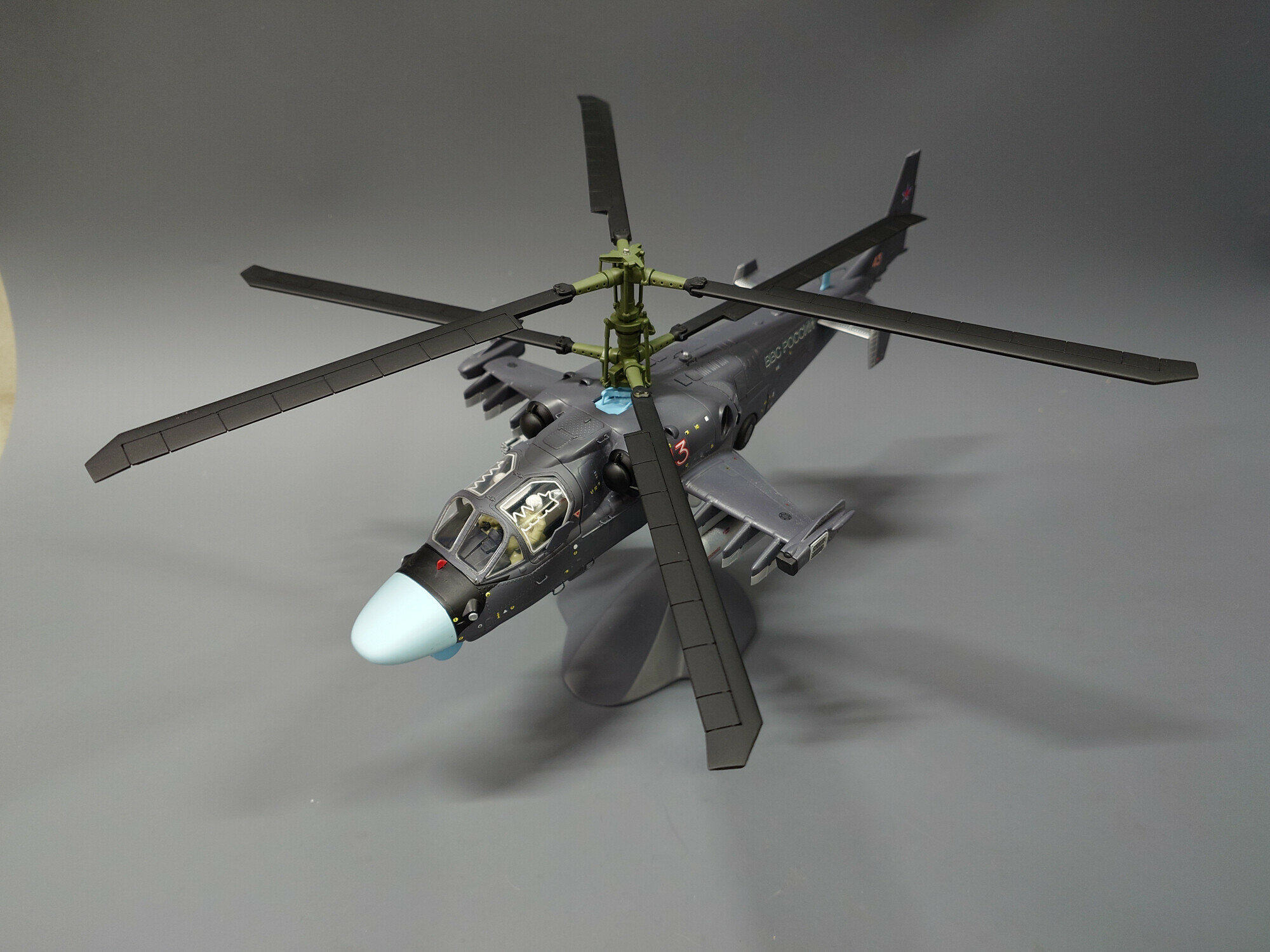 Вертолет КА-52 (Графит) (ВВС России) [Готовая модель] (1:40) [RF-91335, 43К]