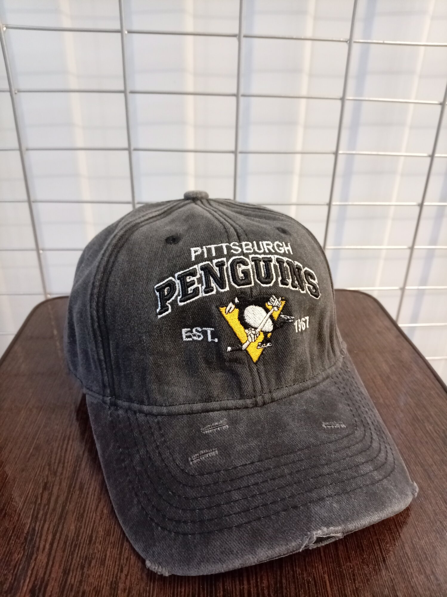 Для хоккея Питтсбург Пингвинз кепка летняя хоккейного клуба NHL Pittsburgh Penguins (США) бейсболка с регулировкой размера серая