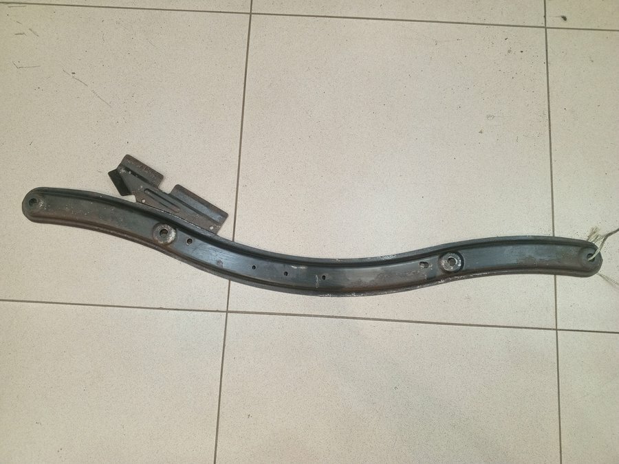 Кронштейн глушителя от Ford Focus 2 2004-2008