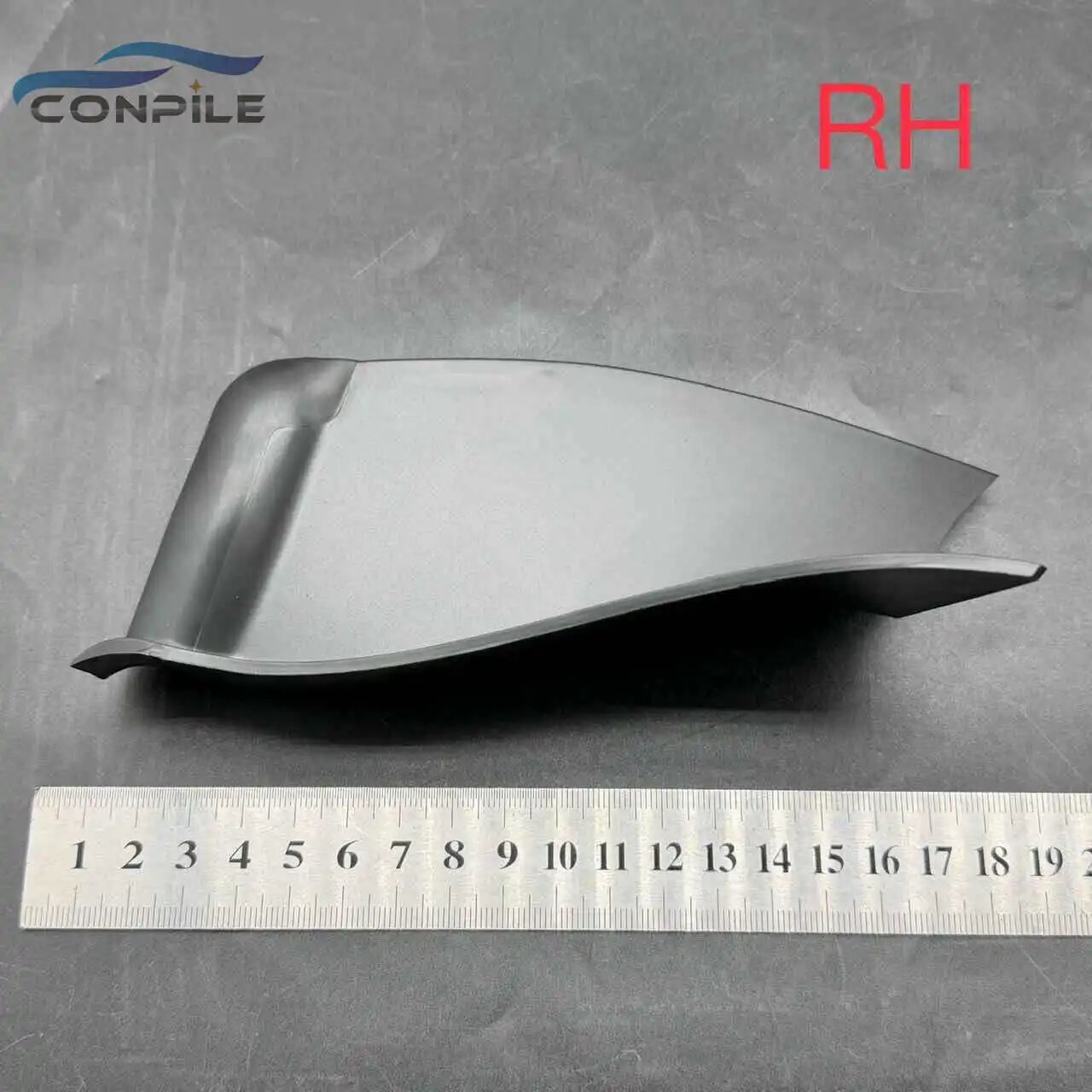 Декоративная накладка заднего фонаря right Citroen C4L 2013-15