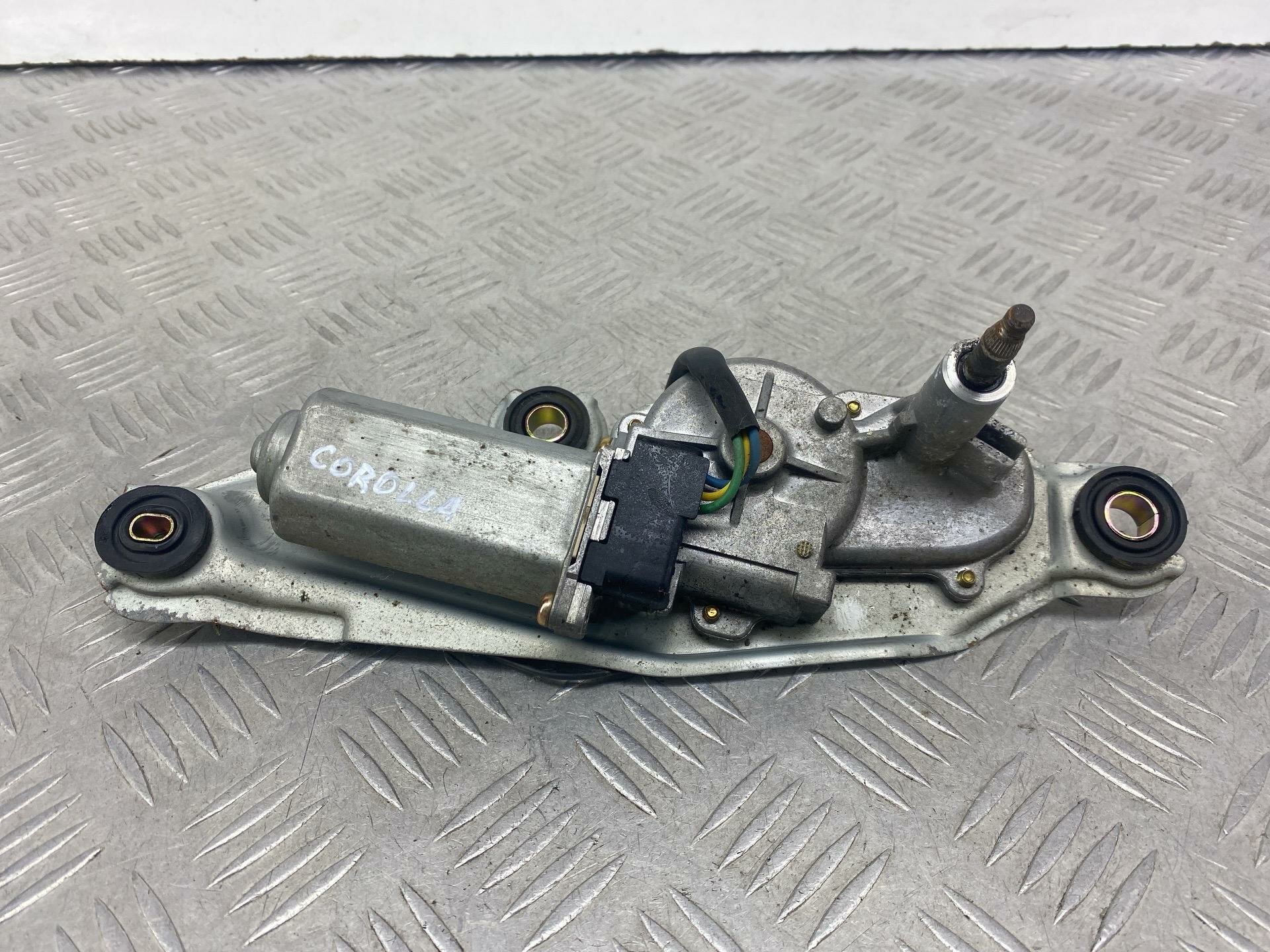 Моторчик заднего стеклоочистителя (дворника) Toyota Corolla 8 E110 1999 8513012850