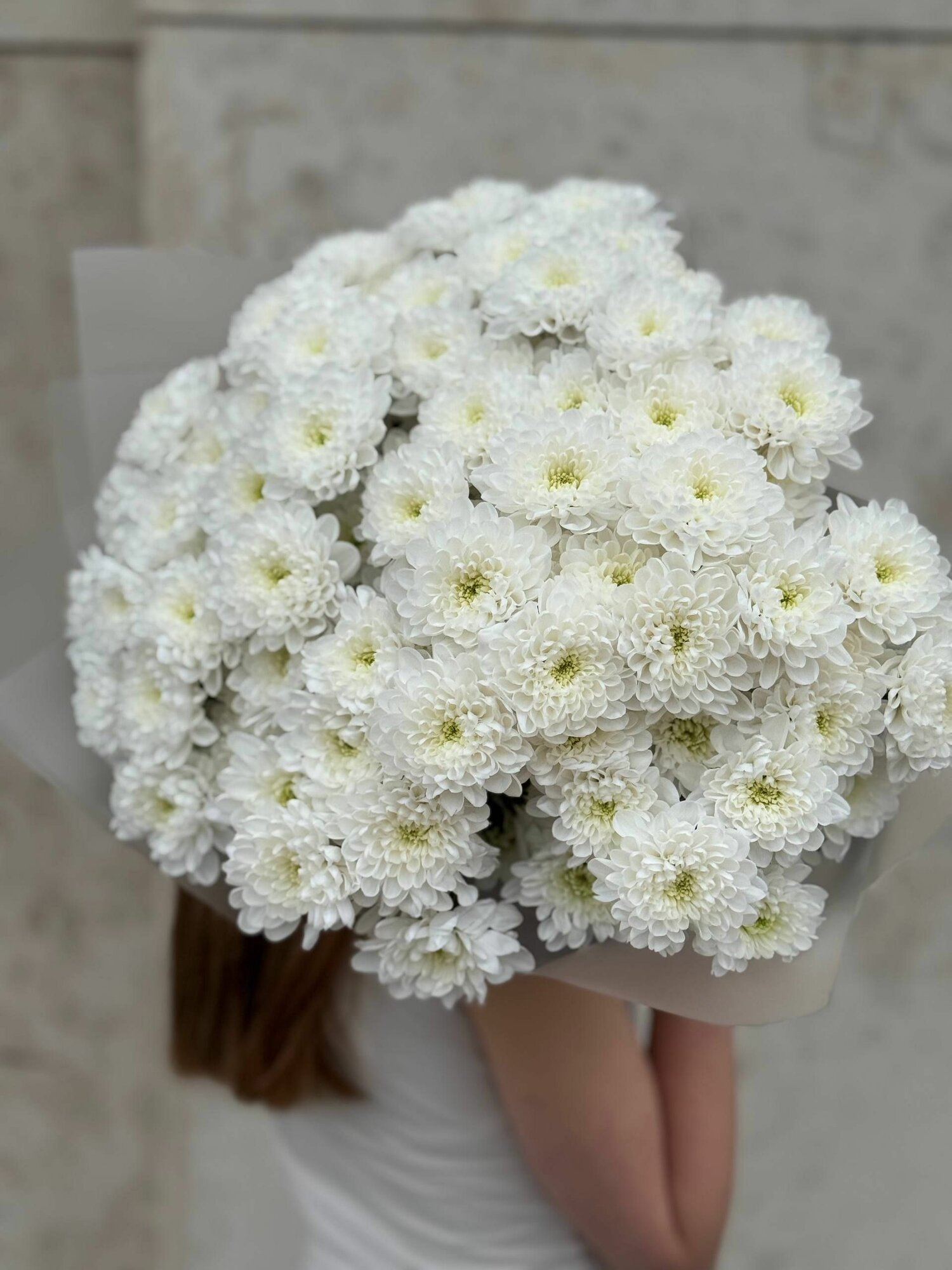 Букет цветов / Decoriflora / Монобукет из Кустовых Хризантем, цвет Белый, 13 шт — фото 1