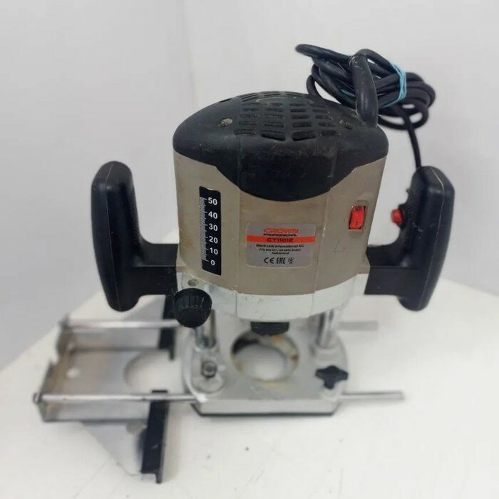 Фрезер CROWN CT11002