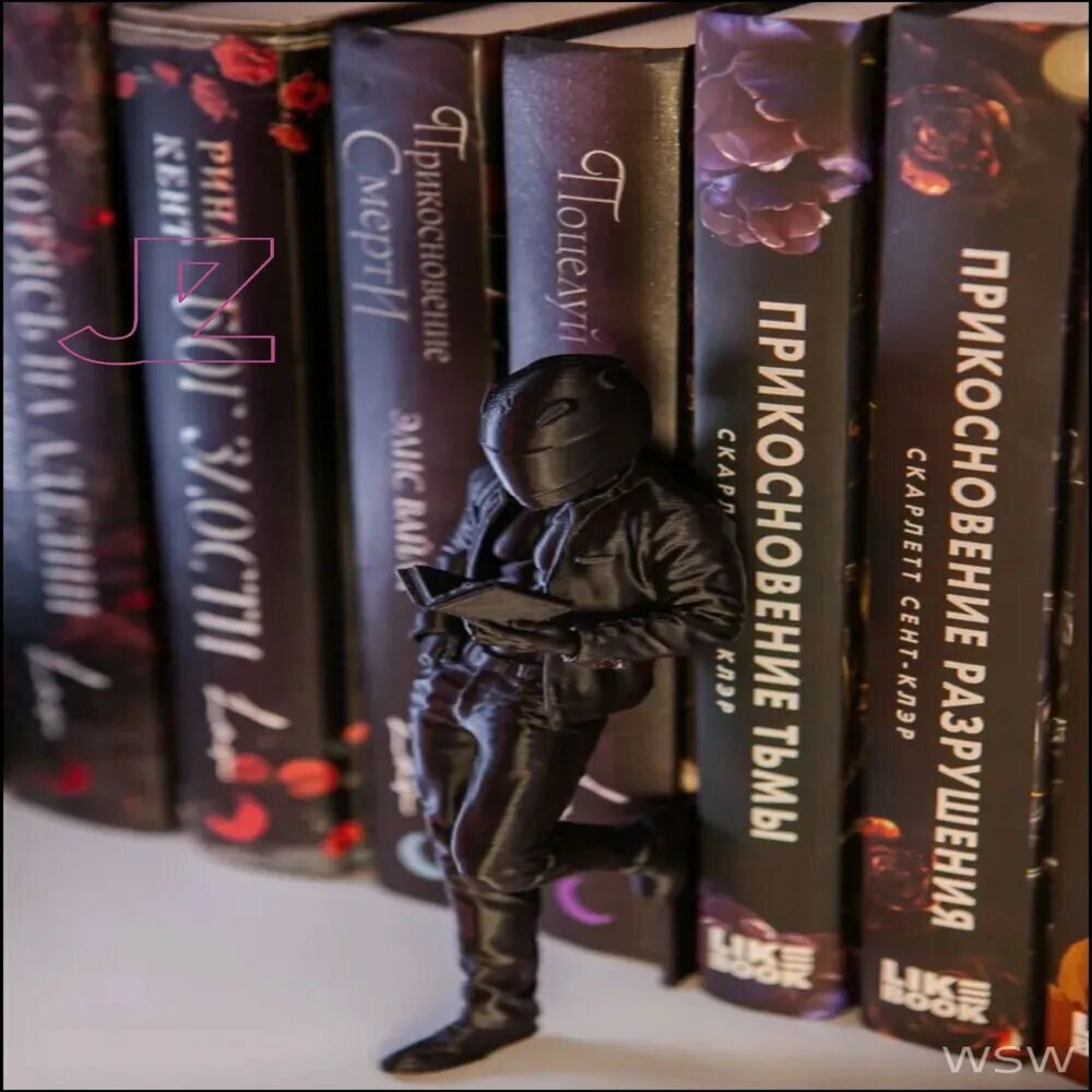 Фигурка Книжный бойфренд мотоциклист