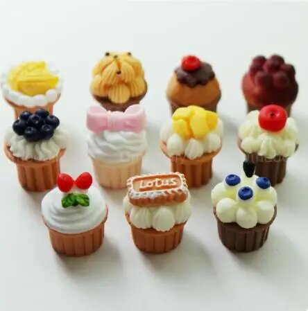 Миниатюрный кукольный торт Umedolly 1/6 11pcs cupcake