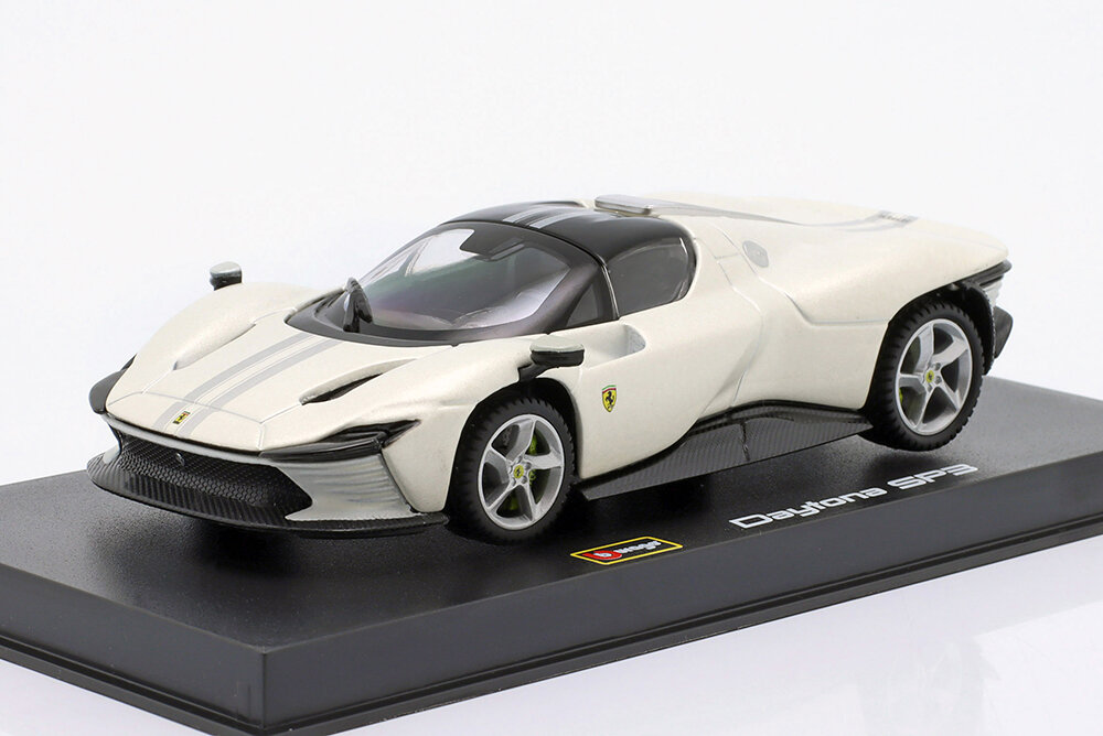 Модель коллекционная BBURAGO Ferrari daytona SP3 white (signature) / феррари дайтона СП3 белый