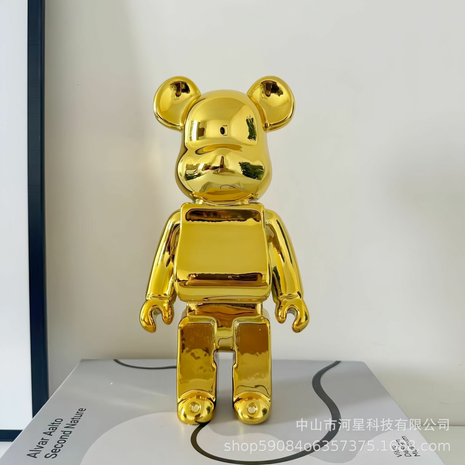 Золотая фигурка Виолент Бер для дома, резиновое покрытие, 13x9x26 см, для гостиной, кабинета